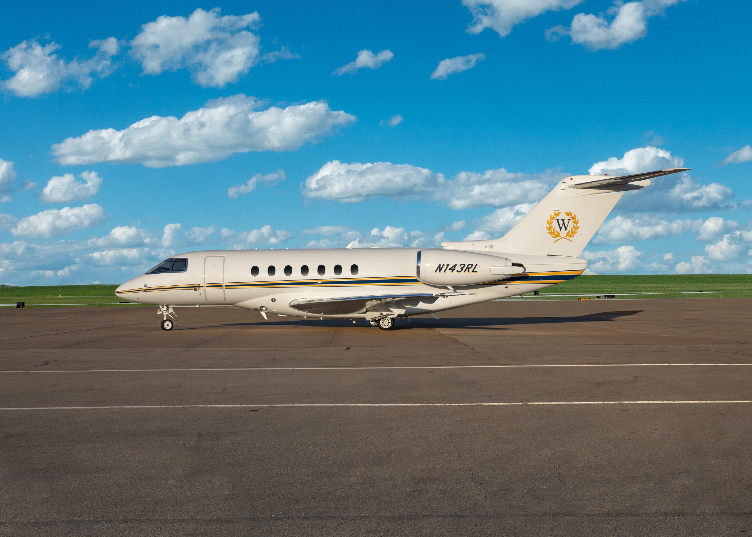 2009 Hawker 4000 - Hawkeye Aircraft Acquisitions